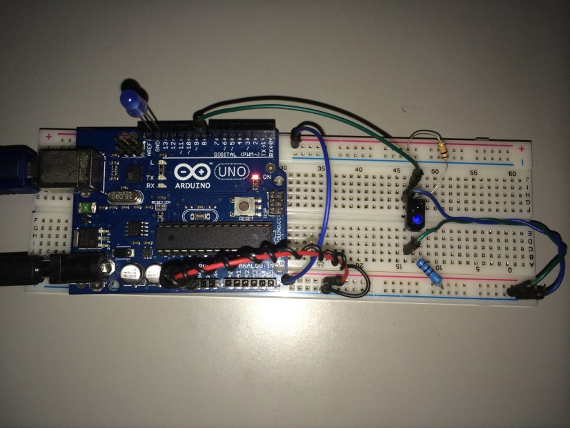 Arduino com Sensor Óptico Reflexivo TCRT5000 - Fazedores